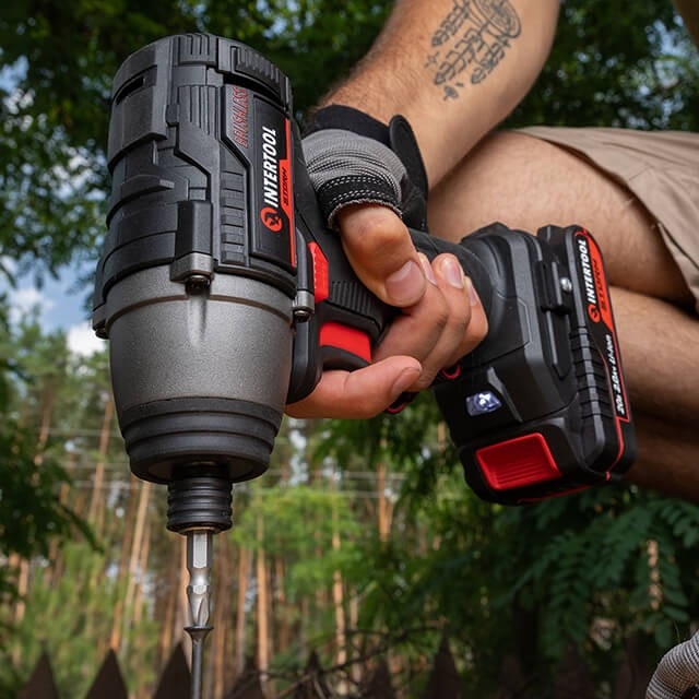 ᐉ Шуруповерт Intertool WT-0362 купити по ціні 4 999 грн. в Києві та Львові, Україна